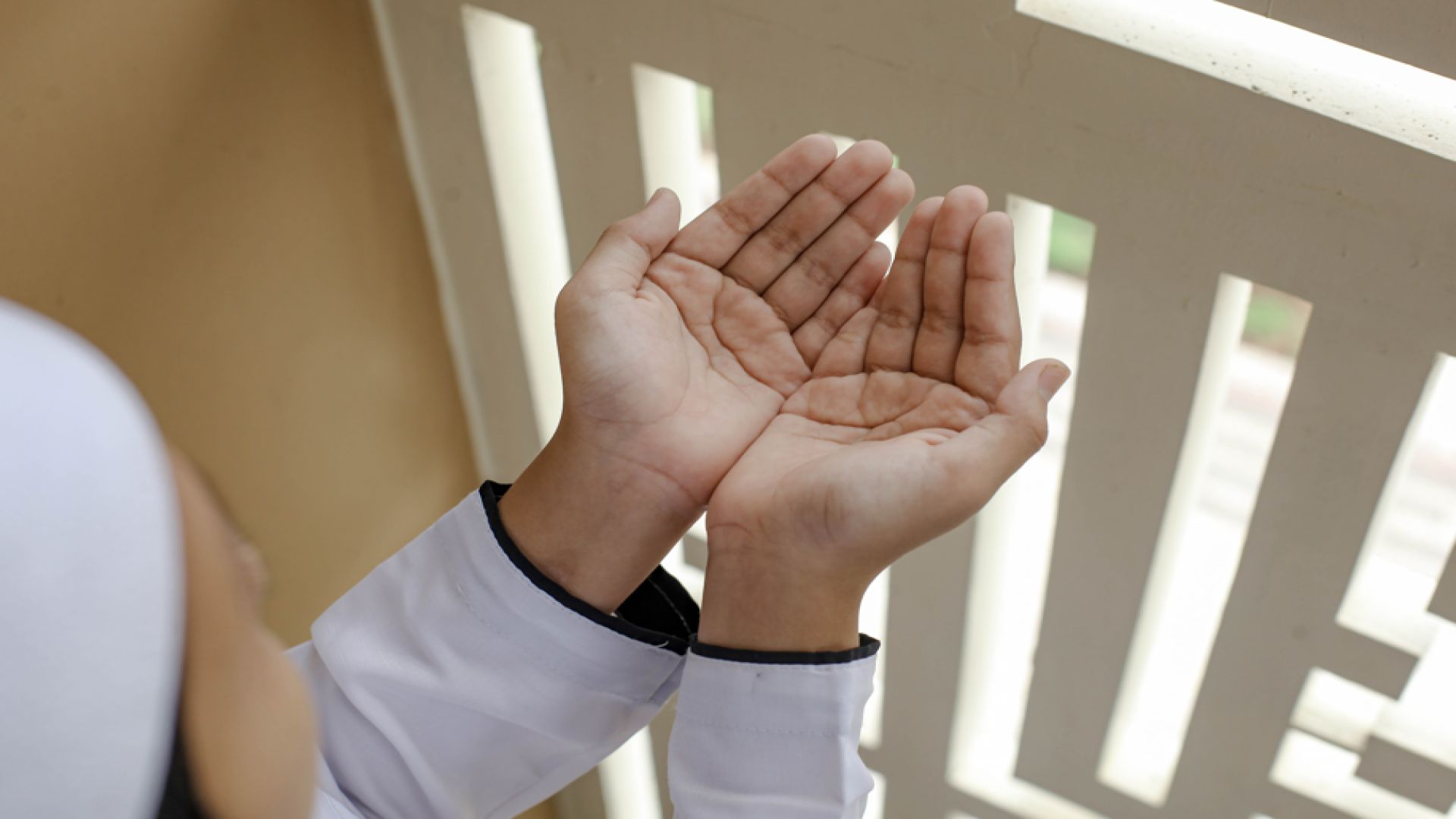 7 Amalan Penarik Rezeki Tak Terduga, Kunci agar Rezeki Lancar dan Lunas ...