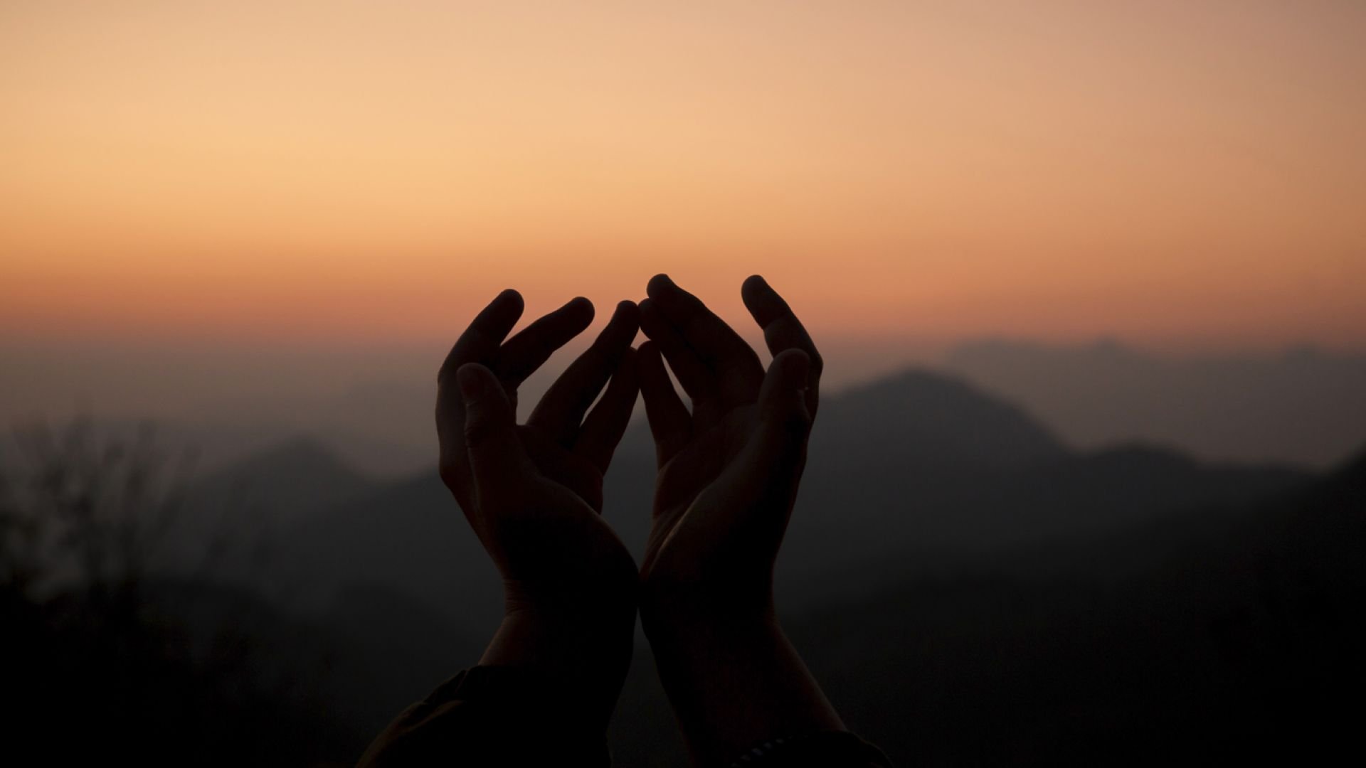 Agar Rezeki Mengalir Lancar Setiap Hari: 6 Doa Mustajab untuk Memperoleh Berkah