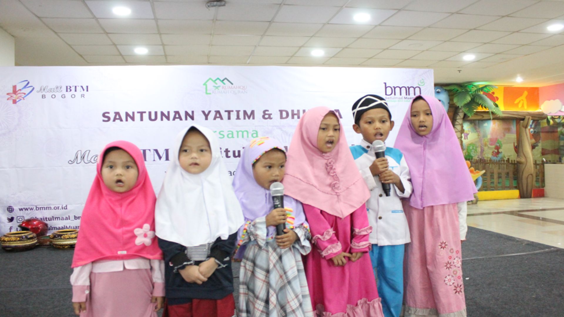 Keutamaan & Cara Sedekah untuk Anak Yatim Piatu Online