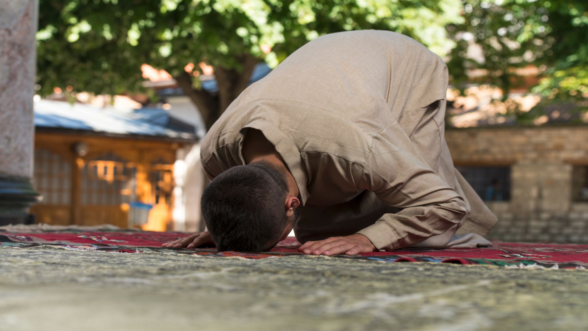 Panduan Lengkap Shalat Jamak dan Qashar bagi Musafir: Syarat, Dalil ...